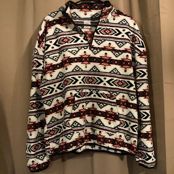 No Boundaries | Sweaters | Very Soft Fleece Cute Pattern | Poshmark
